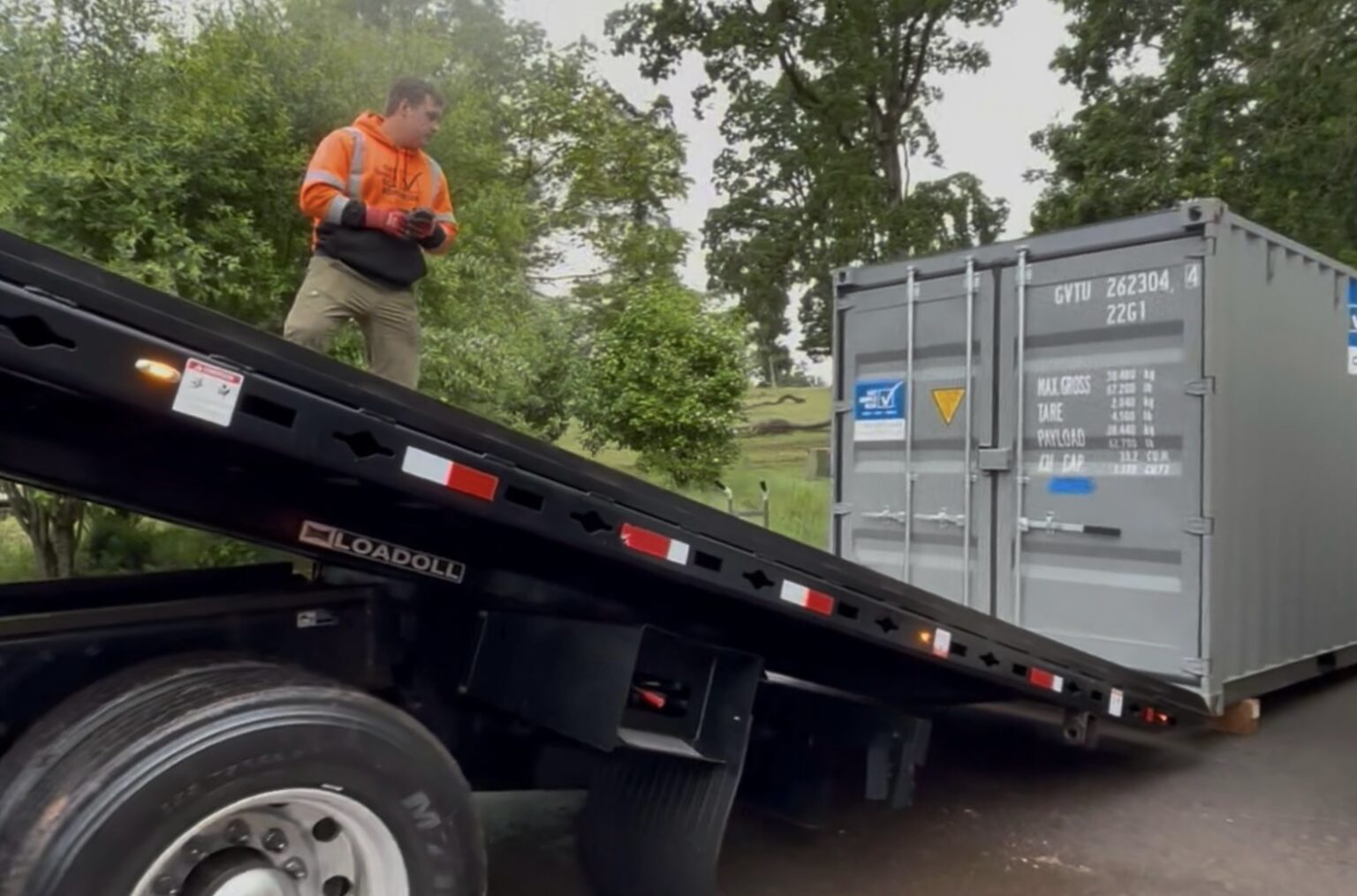 What Is the Roof and Underside of a Shipping Container Like?
